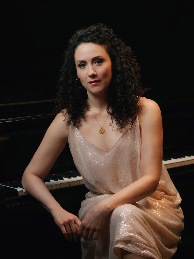 Alma Sadé | Bühne Baden